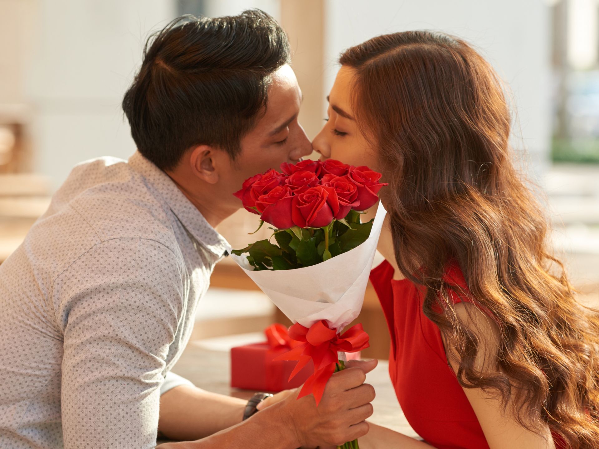 35 Best Valentine's Day Date Ideas to Do At Home for Couples