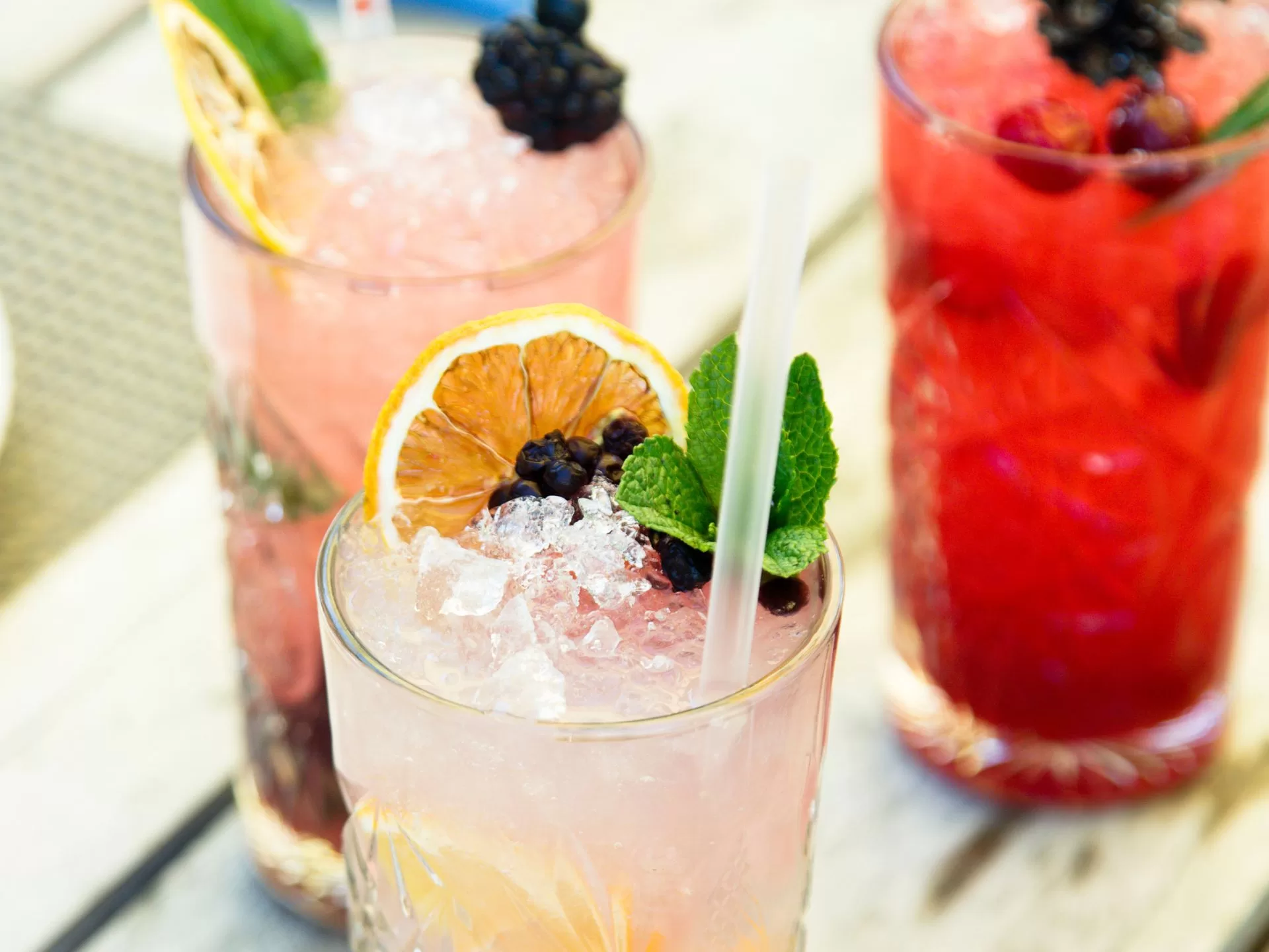 15 Must Try Summer Wedding Signature Cocktails You'll Love